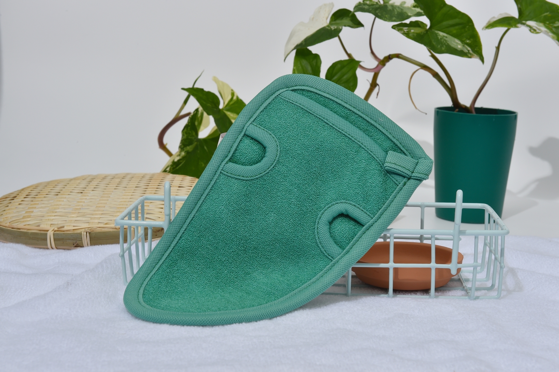 Cheetah Trading. Body Scrub Mitt